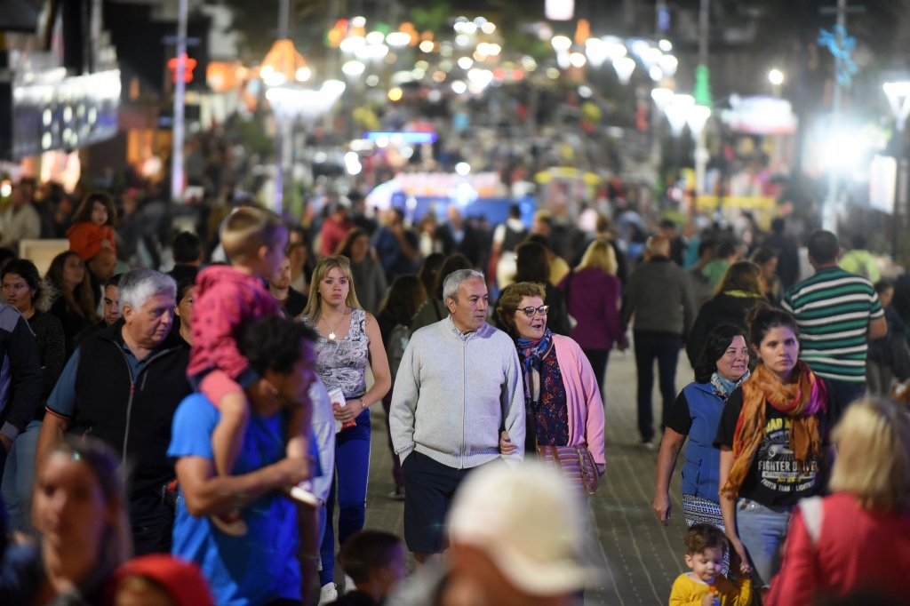 LA PEATONAL ELEGIDA POR TODOS :: Gesell.gov.ar